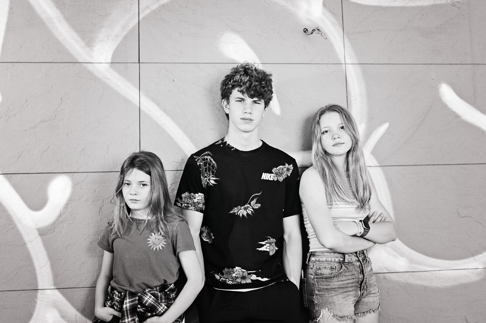 The 90's Fashion is Back in 2023 - Lydia Teague Photography